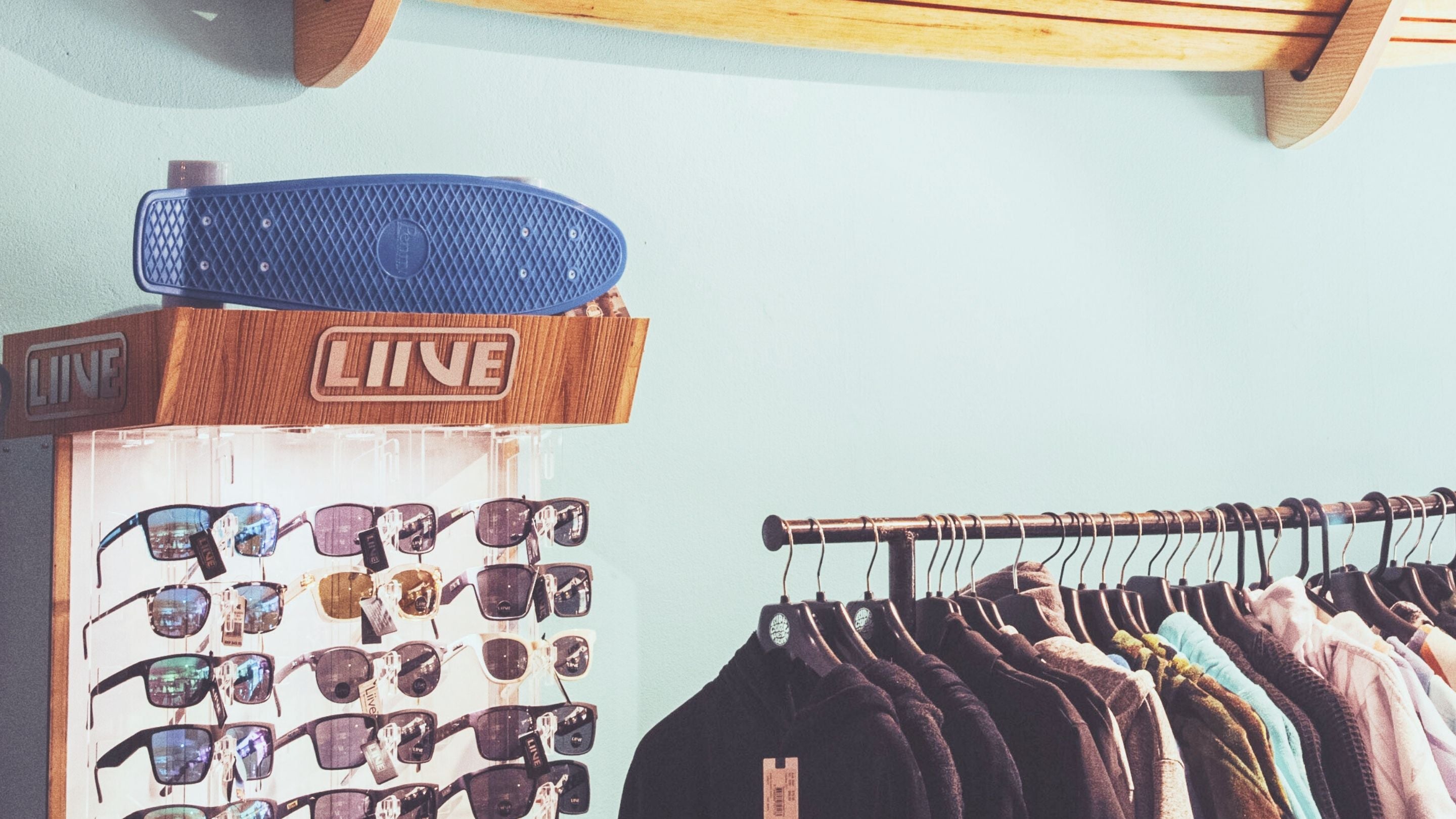 Mens Accessories – Towels, Thongs, Wallets & More – Long Reef Surf Co